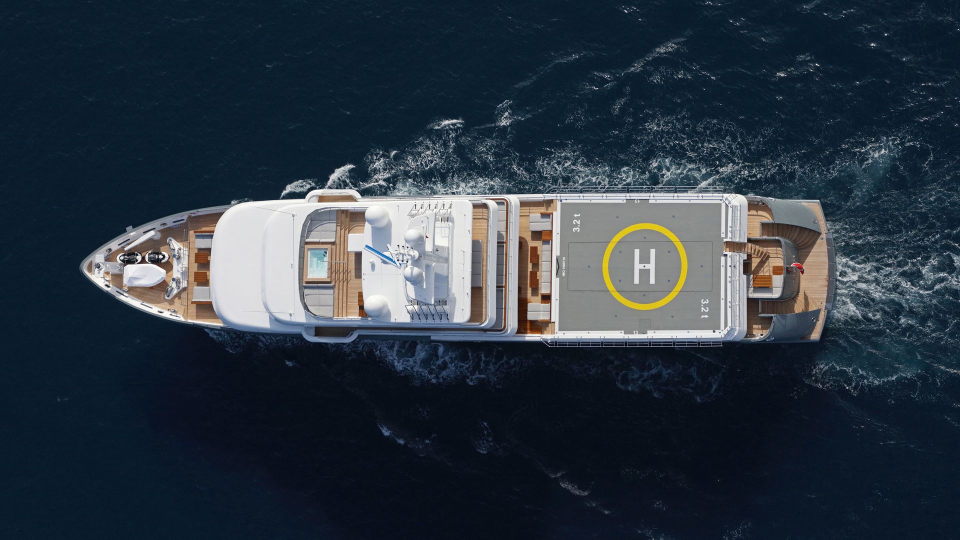 Planet Nine: Inside the star explorer of the Admiral fleet